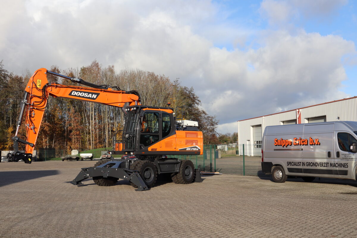verwacht Develon DX170W-7 - Snippe Erica